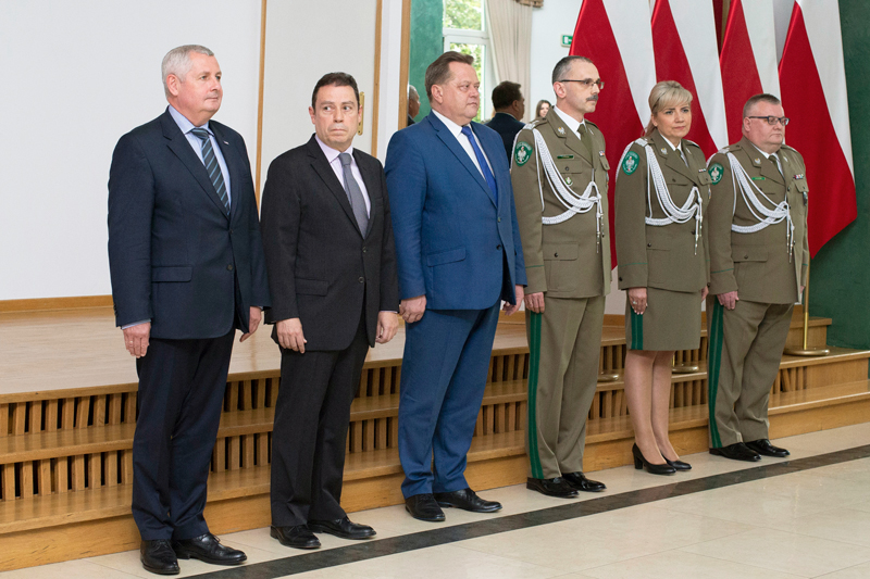 Uroczysta zbiórka w KGSG z okazji Święta Straży Granicznej ...